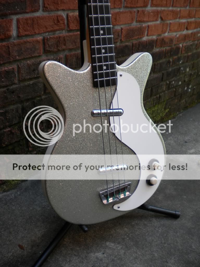 FS: Danelectro DC-3 and DC Bass. Sparkle finishes for everybody ...